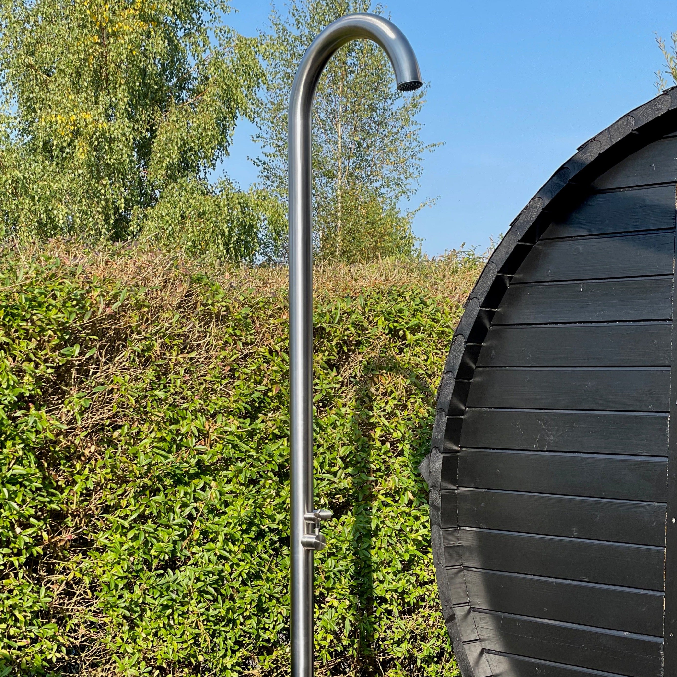 Danmarks største udvalg af udendørs brusere - Udebruser.dk